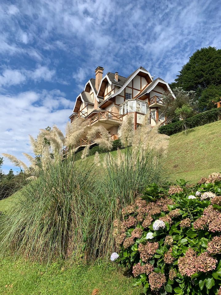 Casa Com 5 Suítes Na Vila Inglesa Campos Jordão - Campos do Jordão