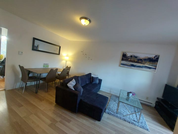 Cozy Apartment In Laval - Laval