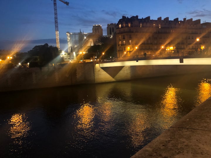 Coeur De L'ile Saint Louis - Paris