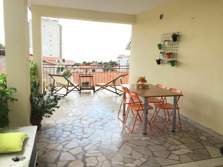 Apartment With Sea Views - Makarska