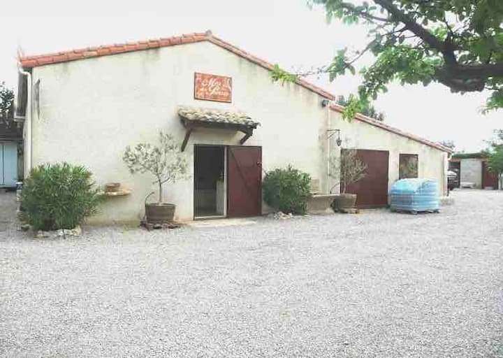 Gîte De Charme, Au Domaine Du Mas Des Pierres - Fabrègues