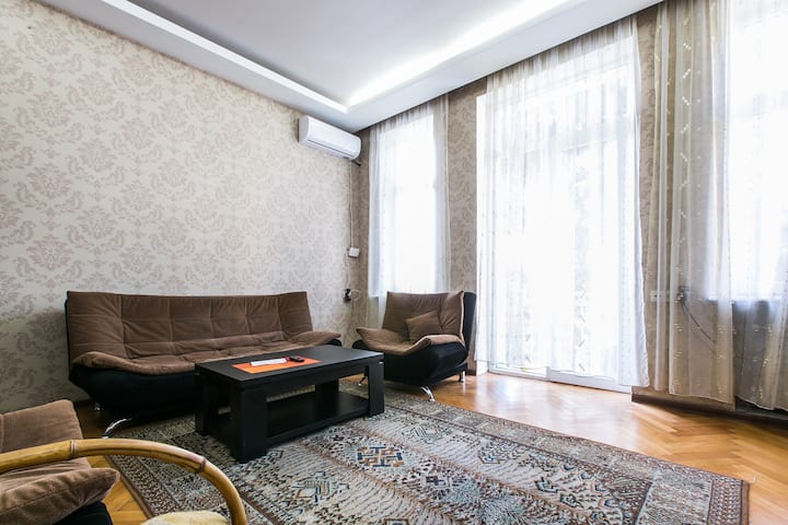 Lovely Quiet Flat In The Centre - Tbilisi