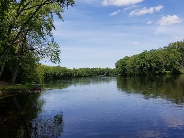 Waterfront Fun For Everyone On The Flambeau River! - Ladysmith, WI