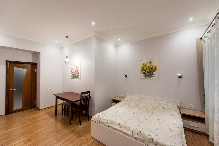 Apartments Right In The Center Of Odessa#2 - Одесская область