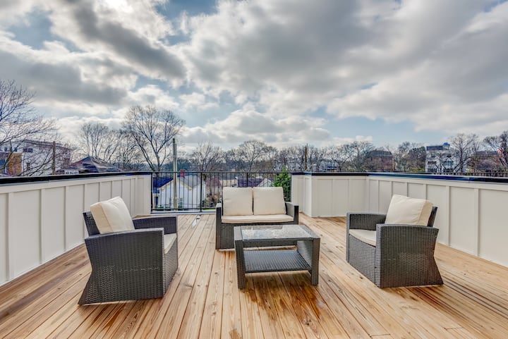 One Mile To Broadway/2 Rooftop Decks/9 Beds