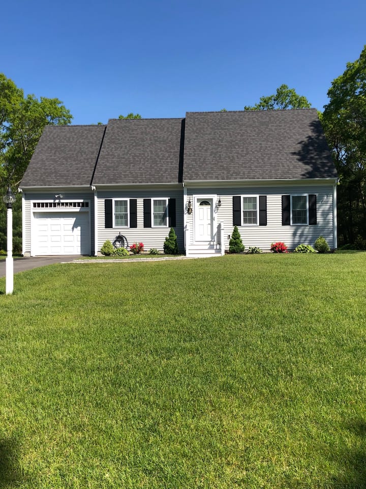 Immaculate Cape Cod Retreat-minutes From The Water - Sandwich, MA