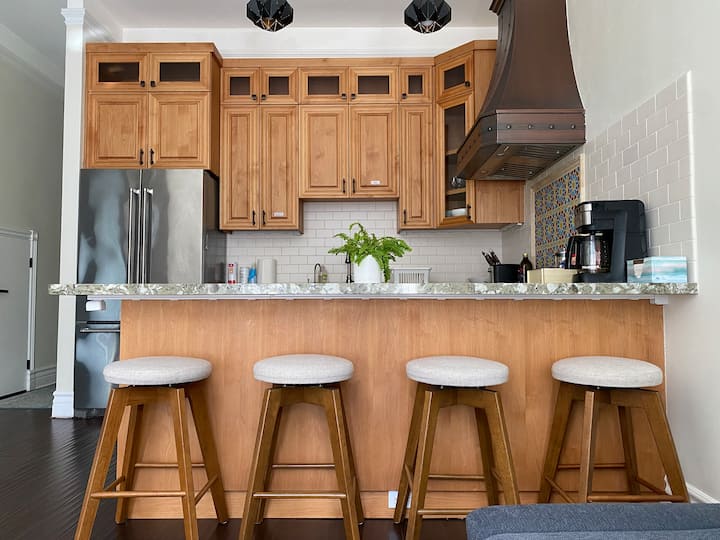 Work/live/play! 2bd/2ba Victorian Condo - Mission District - San Francisco