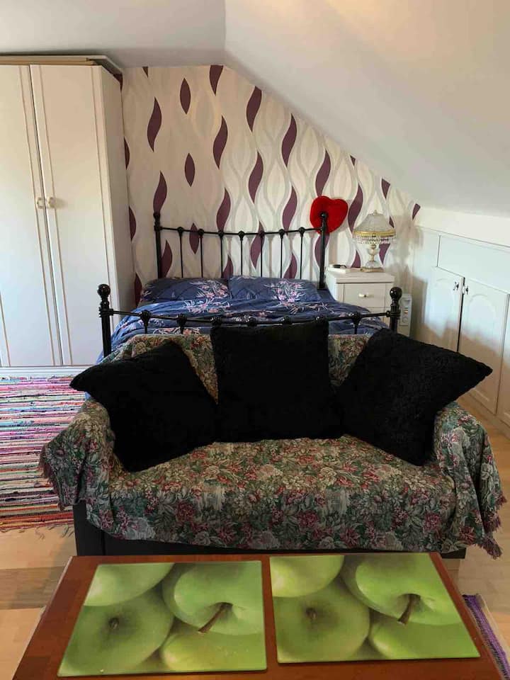 Private Double Bed With En-suite Female Only -