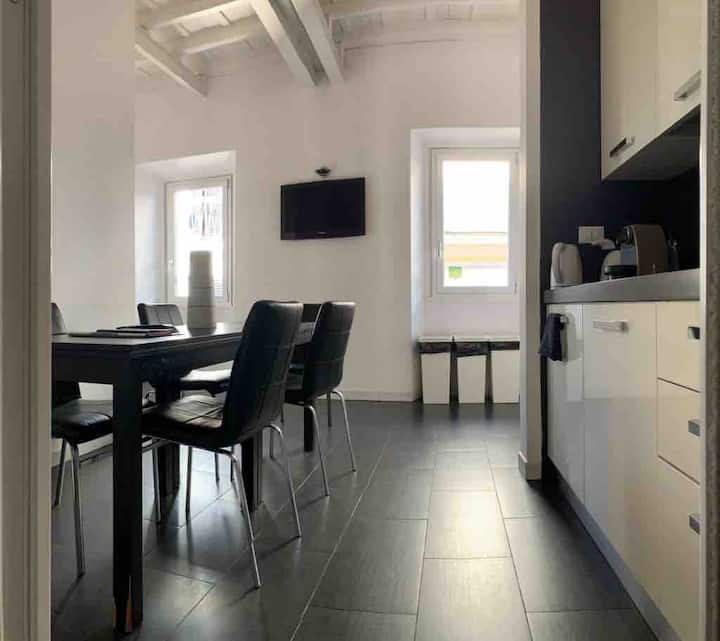 Spanish Steps, 3 Bedrooms And 3 Bathrooms - Rome