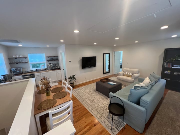 New 1-bedroom Apartment In Beautiful Santa Cruz - Santa Cruz, CA