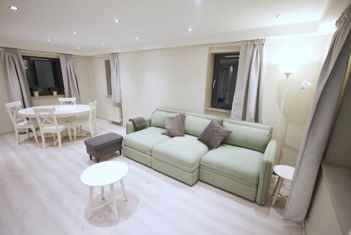 Heart Centred 2 Bedroom Royal Mile Flat Free Wifi - Edinburgh