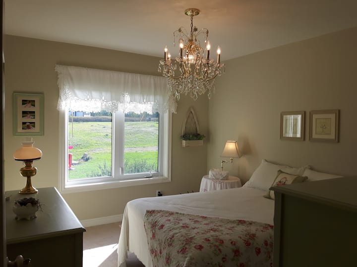 Rm. #2 French Room
No Cleaning Fee
+ Breakfast - Belleville
