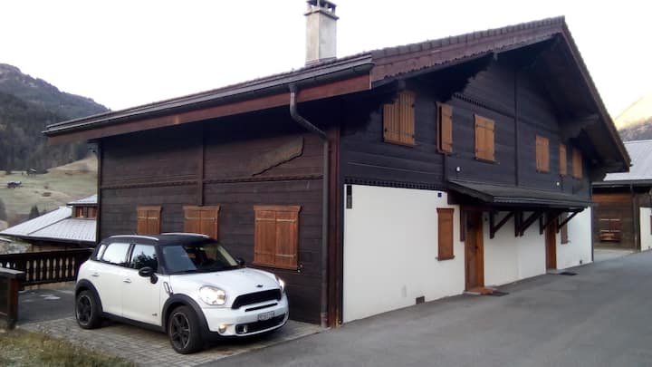 Chalet Cosy, Ambiance Alpine Authentique - Les Diablerets