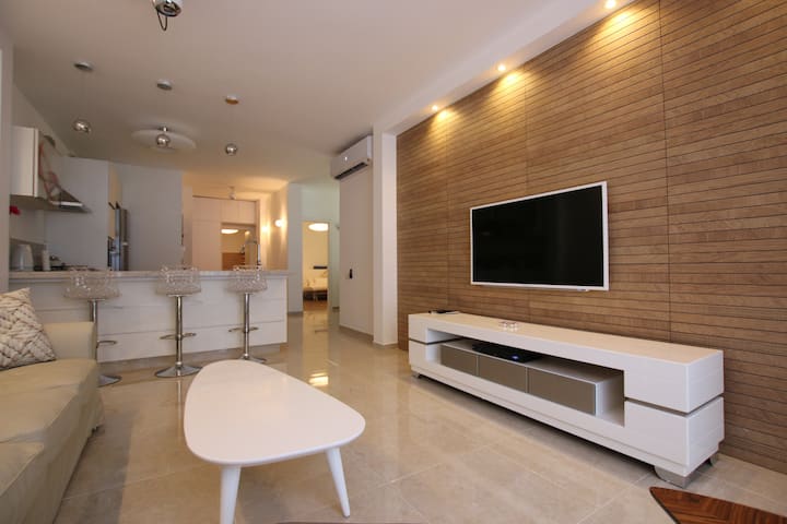 New Delux 3bd - Rothschild Parking - Tel Aviv