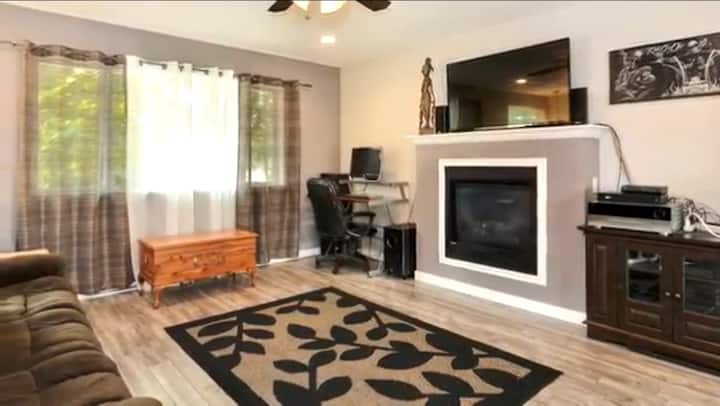 Quiet 3 Bed2 Bath In New House W Big Yard Near Sfu - Surrey