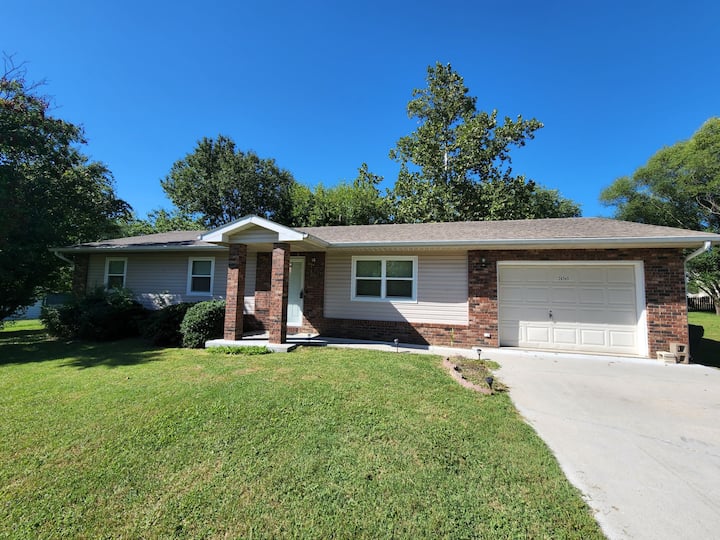 Peaceful 3 Bedroom Home In Waynesville Missouri - Fort Leonard Wood, MO