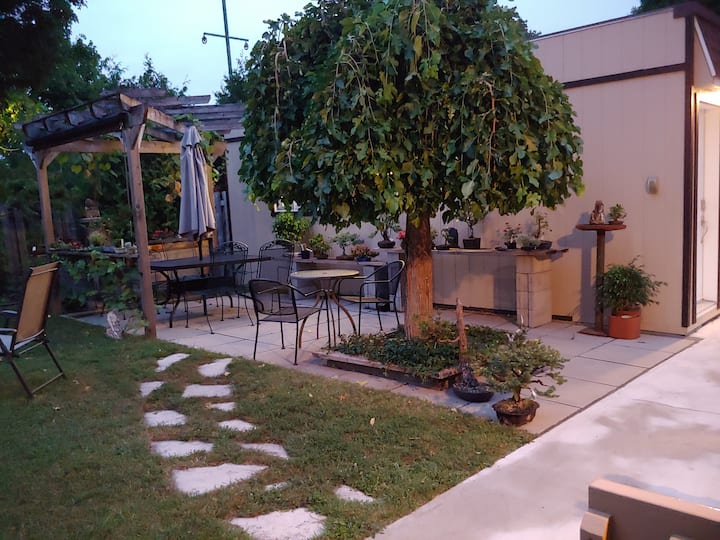 Studio/ Près Métro/parking/jardin - Montreal