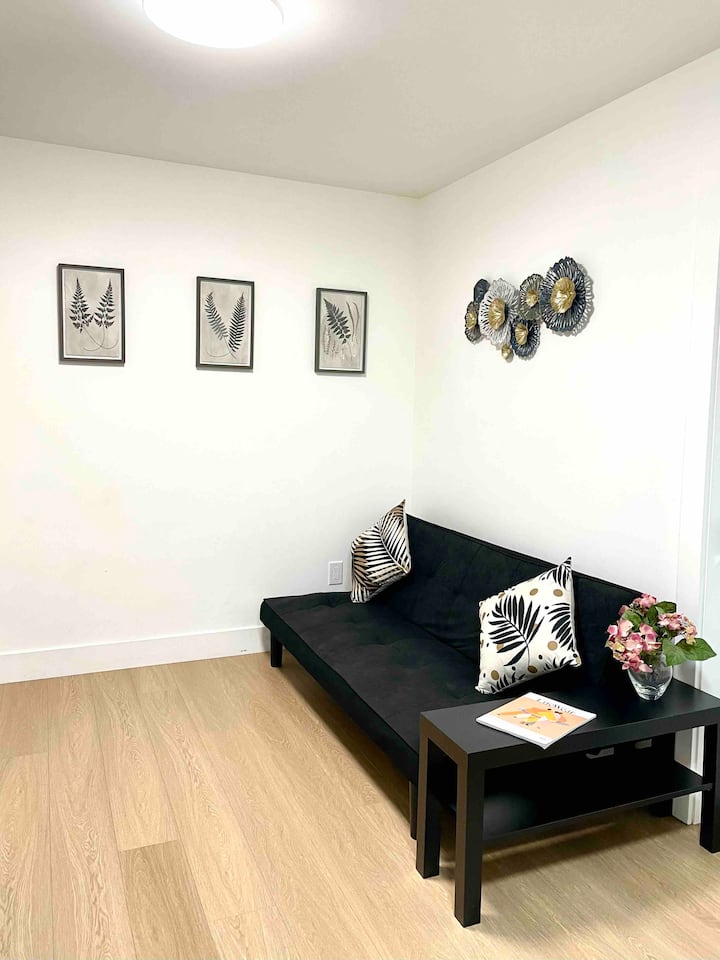 Brand-new Private Suite In The Central Collingwood - Vancouver