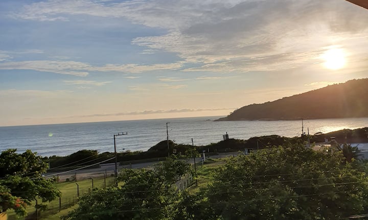 Casa Com Piscina Na Praia De Taquaras - Balneário Camboriú