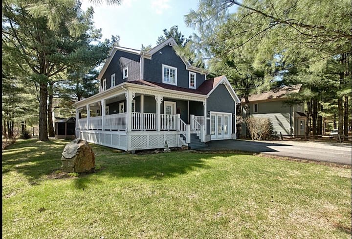 Ski-bike-sleep Retreat - Bromont