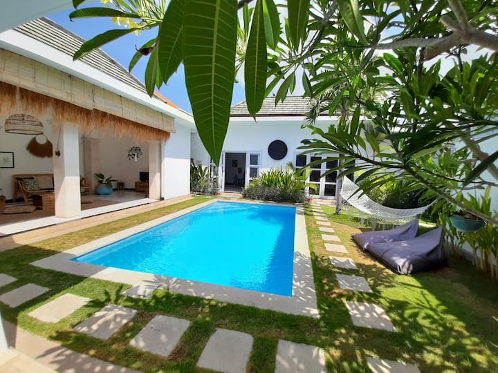 Boho Villa With Pool & Garden In Prime Location - Bali