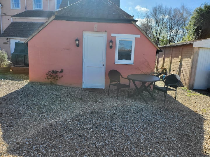 Self Contained Beautiful Cottage (Sleeps Up To 4) - Frome
