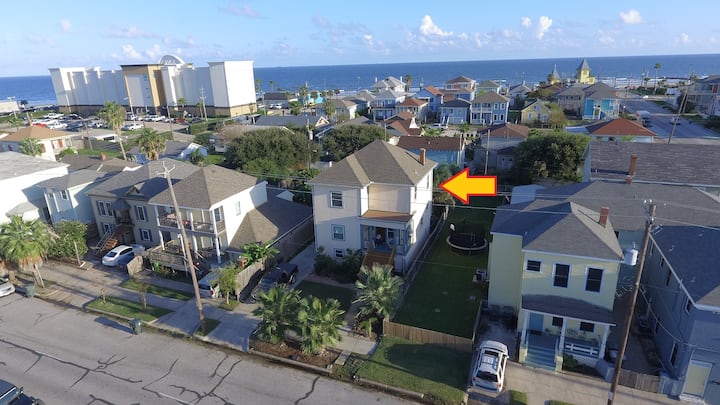 Marbella House Walk To The Beach Near Everything! - Texas