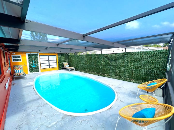 Casa Newcastle 3/2, Heated Pool, By Beach & Shops - Boca Raton, FL