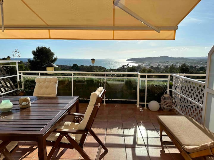 Hermosa Casa Con Vistas Al Mar A Tocar De Una Cala - Torredembarra