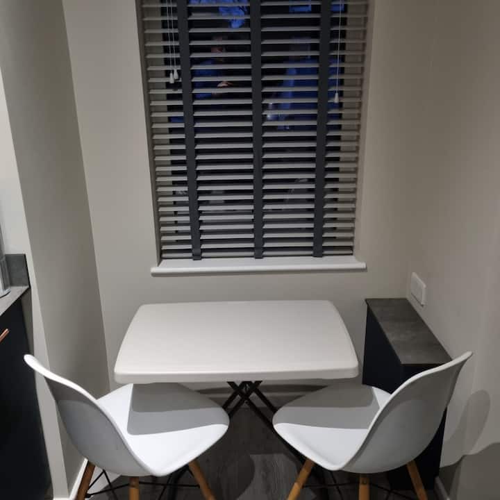 Studio - Ensuite And Cooking Facilities - Bournemouth