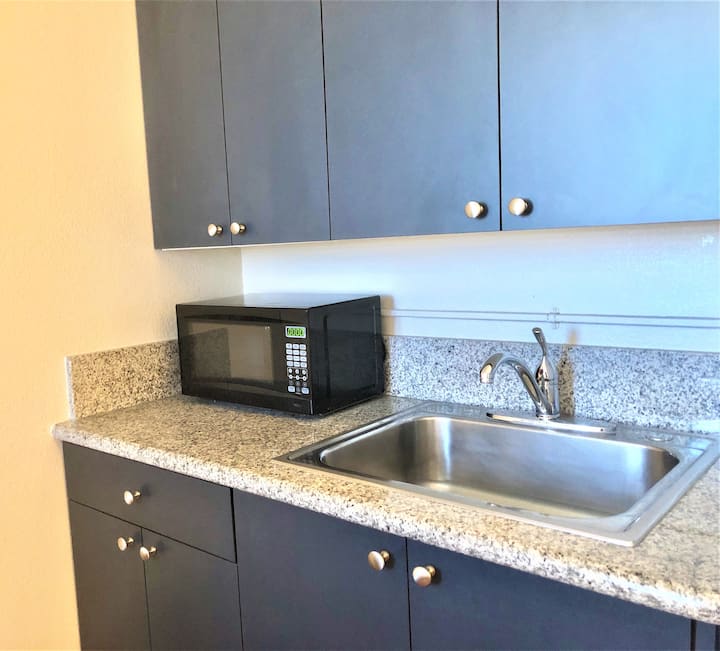 Designer Condo On 29th Fl. With Great View! Legal! - University of Oklahoma, Joint Base Pearl Harbor-Hickam