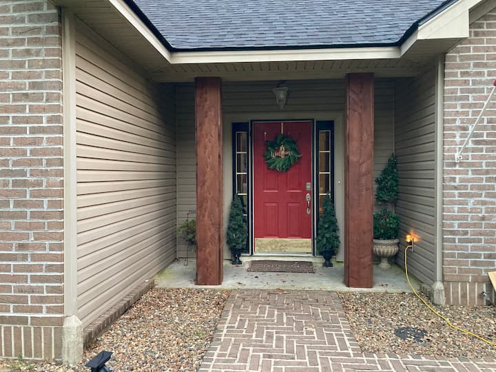 Pool, Golf, Hot Tub, 5 Bed 2ba, Pet Friendly, Wifi - Malvern, AR