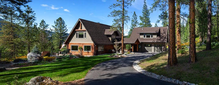 The East Wing Private Guest House In Leavenworth - Cashmere, WA