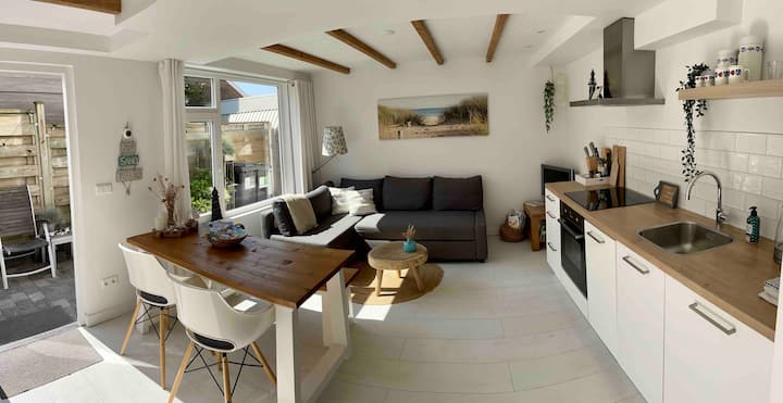Renovated “Sand” Near The Beach! - Katwijk aan Zee