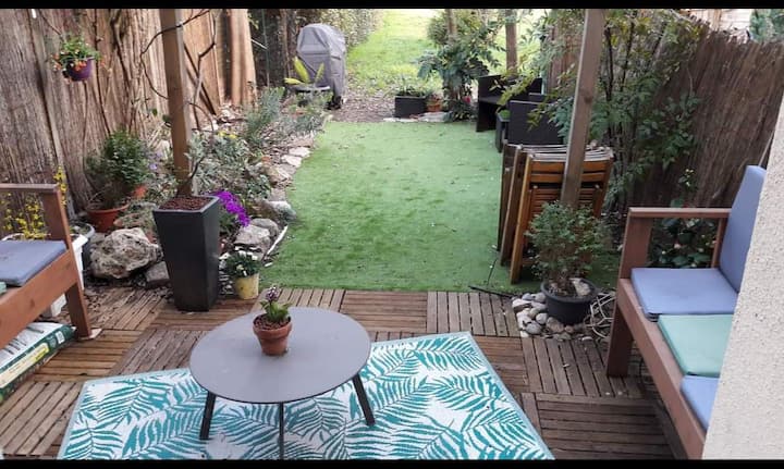 Superbe Duplex Avec Extérieur Et Stationnement. - Draguignan