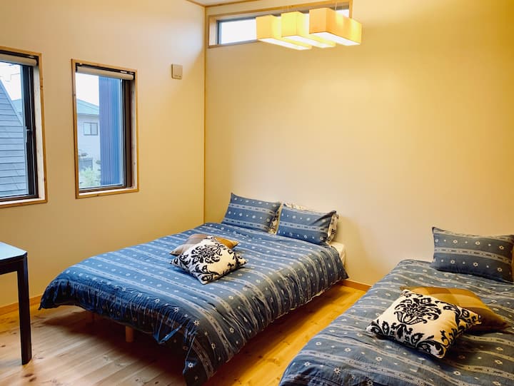 Blue House「s」 - Sakura