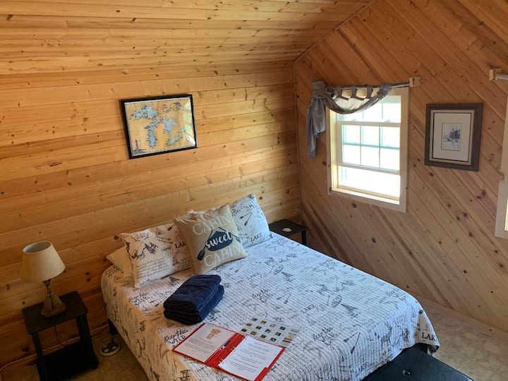 Cortland Sleeping Cabin @ Superior Orchards - Michigan