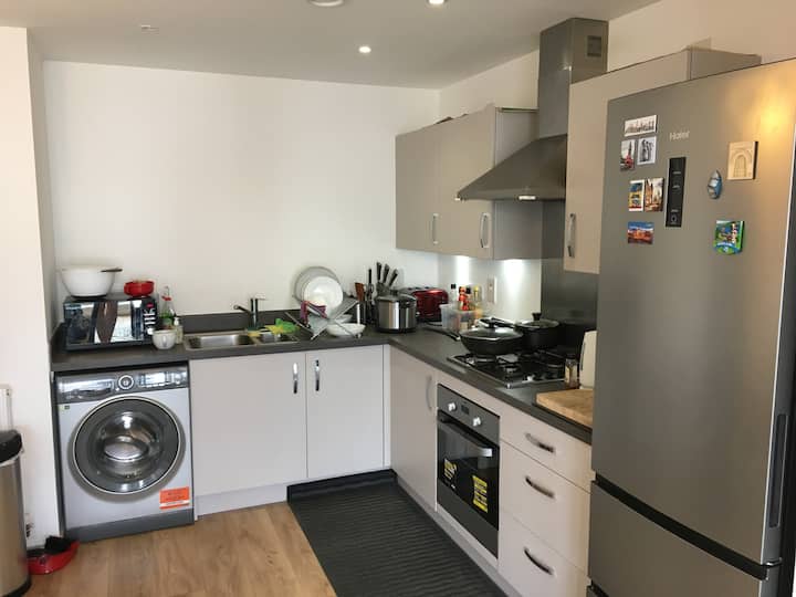 Double Room, Private Bathroom, Cozy Home. - Edinburgh