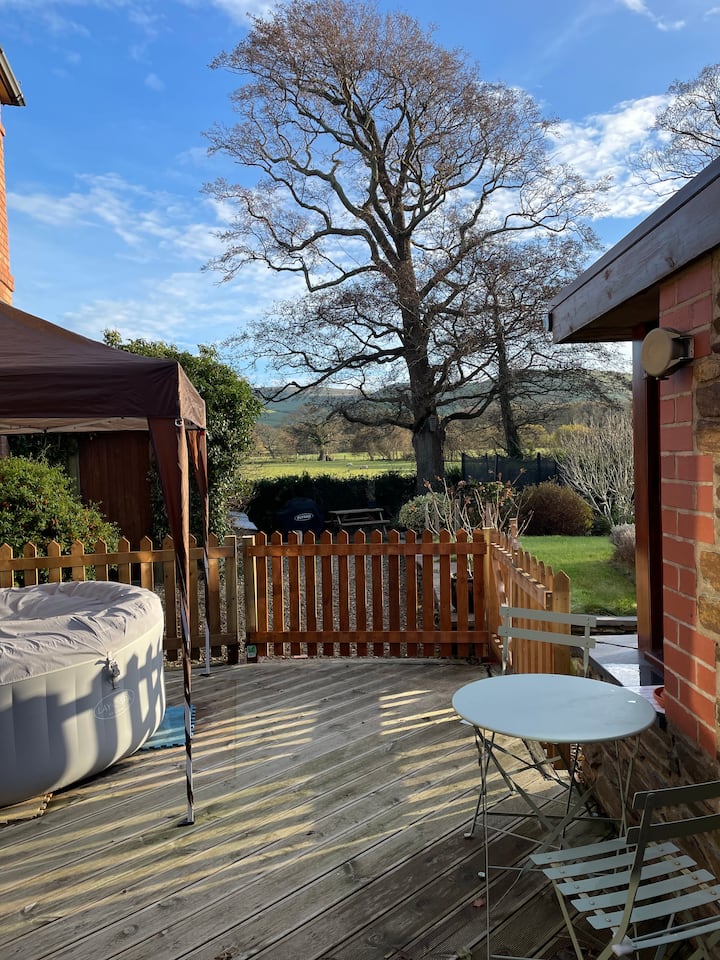 The Old Bakery Snowdonia (Hot Tub & Wood Burner ) - Tywyn