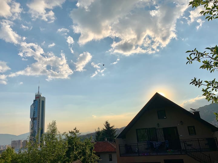 Quiet & Cosy Hillside Hideway Near Bus & Train St - Sarajevo