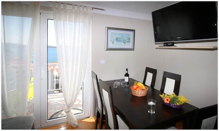 Ferienwohnung ∙ 1 Schlafzimmer ∙ 4 Gäste - Primošten