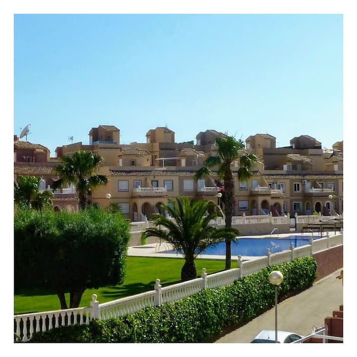 Sunny Poolside House 
Sea And Mountain Views - Tabarca