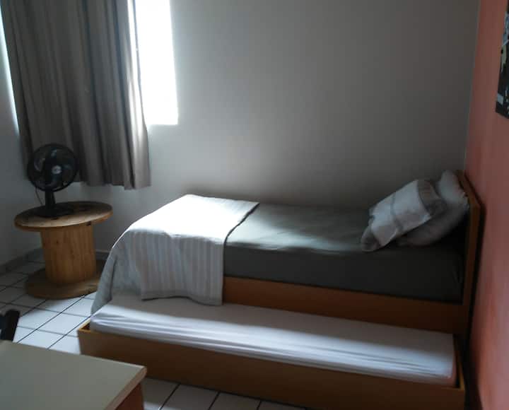 Quarto Em Boa Viagem Para 1 Ou 2 Pessoas - Recife
