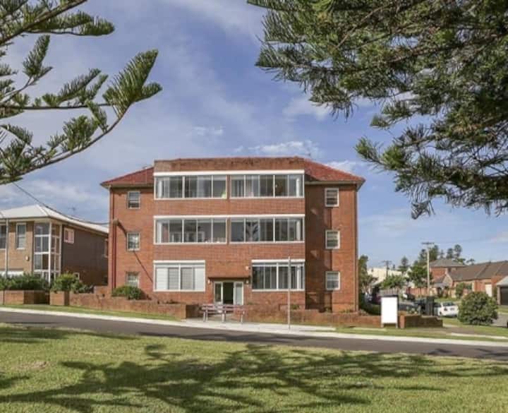 Bar Beach Deco-book 2 Nights, Get 3rd Free* - Wickham