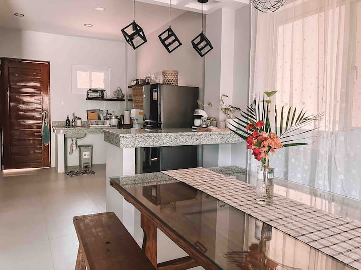 3br Family Home Near Beach, Parking, Wifi - San Fernando