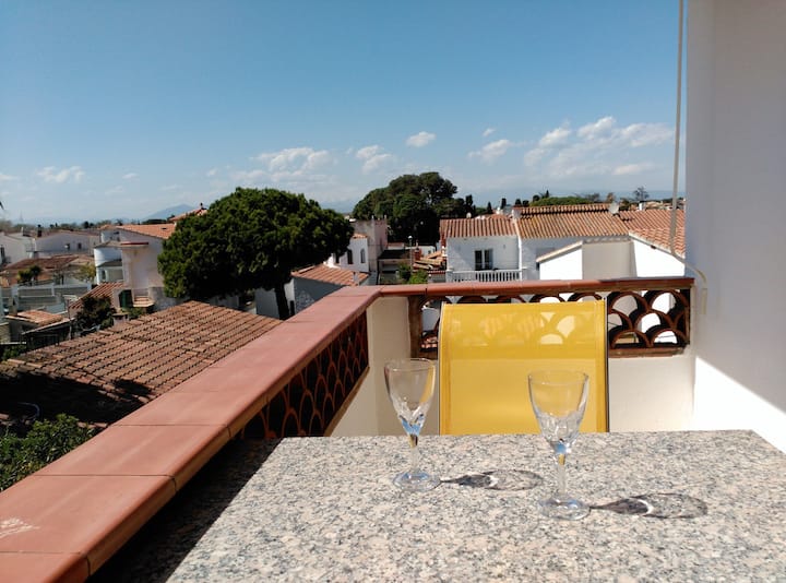 Apartamento Tranquilo Ideal Para Parejas - Empuriabrava