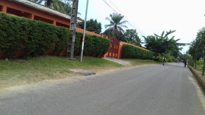 Studio Lost Cost Sur Okala Carriere 3 - Libreville
