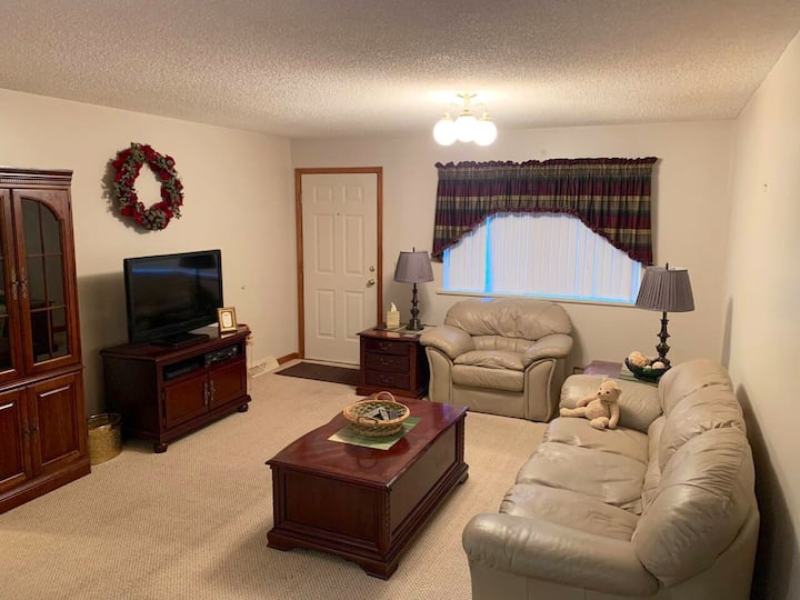 Lovely 2-bedroom Condo - Johnson City, TN