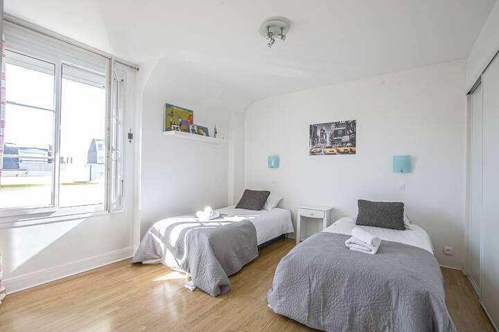 Le Victor Hugo-superbe Appartement Proche Plage - Deauville