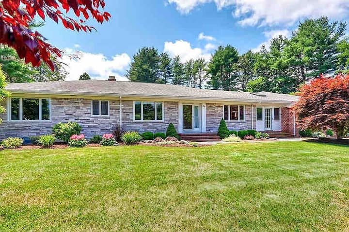 Private Room #2 In Westwood Ma - Dedham, MA